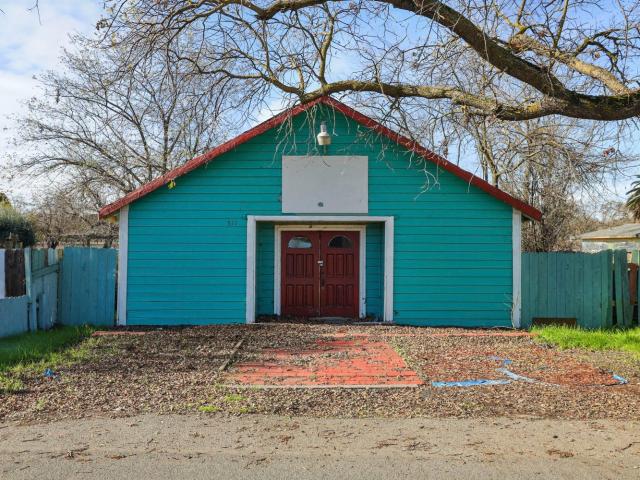 517 N Windsor Ave, Stockton, CA 95205 | MLS #226032 | Compass