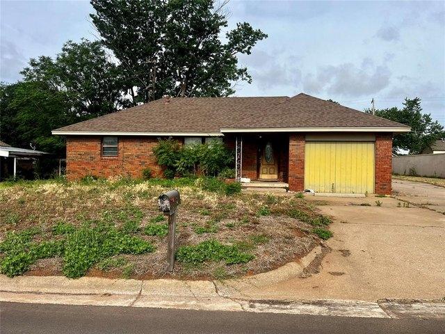 517 N Kansas St, Weatherford, OK 73096
