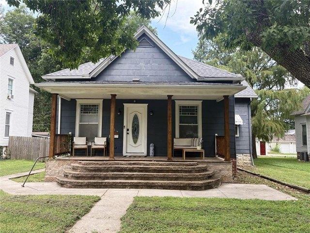 517 S Evergreen Ave, Chanute, KS 66720