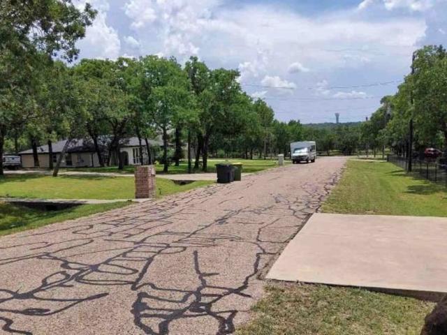 517 Shady Oaks Trail