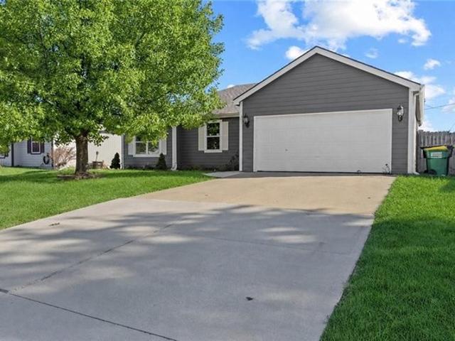 517 Shanandoah Dr, Edgerton, KS 66021
