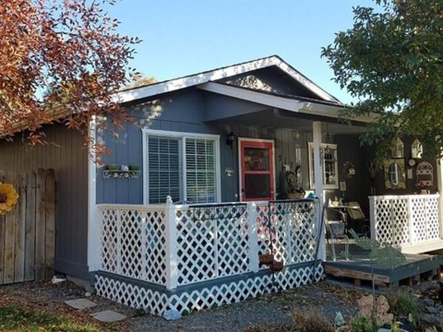 517 SW Marshall St, Madras, OR 97741