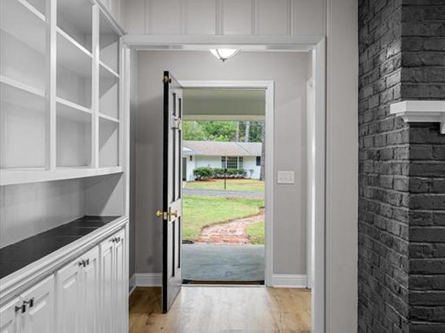517 Pierremont Cir, Shreveport, LA 71106 | MLS #21096 | Compass