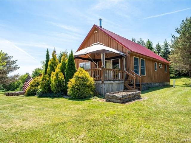 517 W Branch Rd, Franklinville, NY 14737