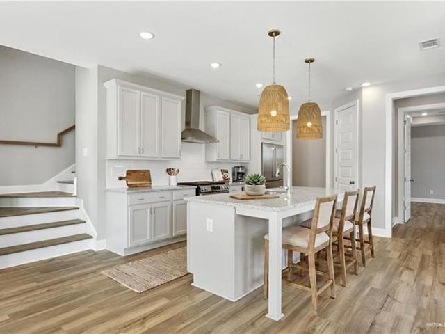 517 Whooper Ln, Auburn, AL 36832