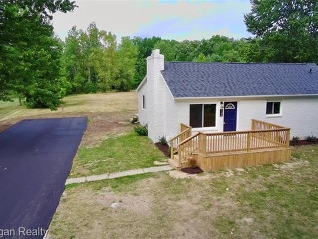 5184 W Carpenter Rd, Mount Morris Township, MI 48504
