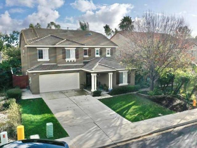 5185 Mendip St, Oceanside, CA 92057