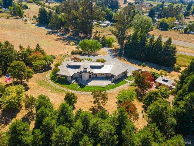 5185 Hessel Rd, Sebastopol, CA 95472