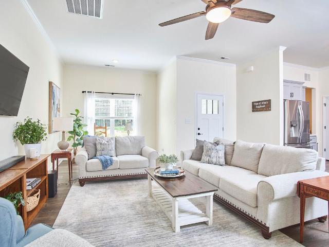 5187 Cardinal Circle