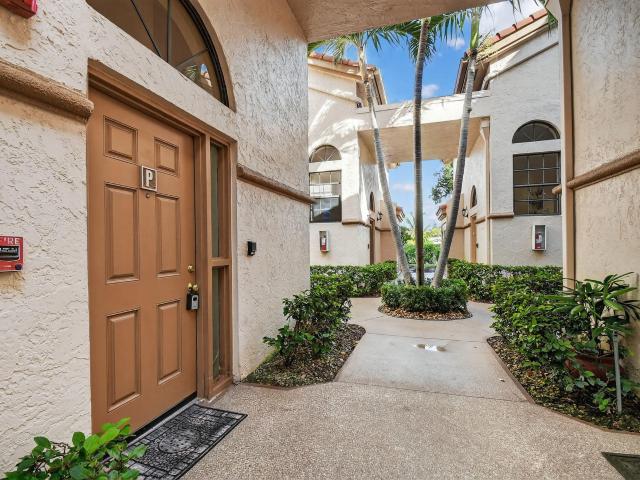 5187 Europa Dr, Unit P, Boynton Beach, FL 33437 | MLS #R11134