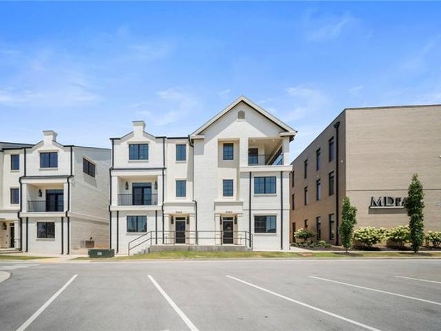 5189 W Pauline Whitaker Pkwy, Rogers, AR 72758