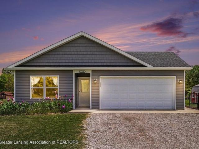 5180 Hogback Rd, Fowlerville, MI 48836