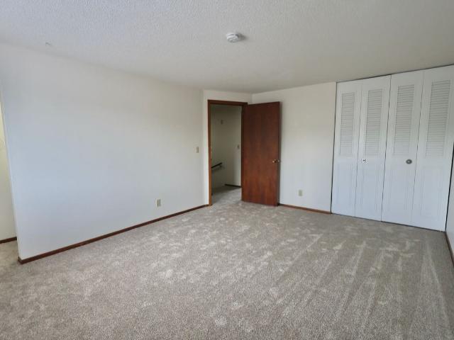 5180 Lincoln Drive 3 Bedroom Apartment for Rent at 5180 Lincoln Dr, Edina, MN 55436
