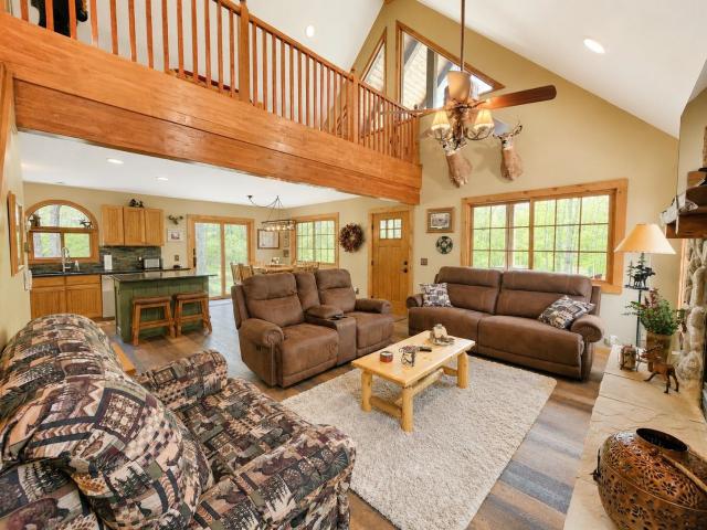 5181 Wolf Lane