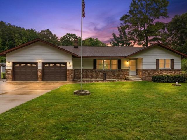 5182 E Shore Dr NE, Kalkaska, MI 49646