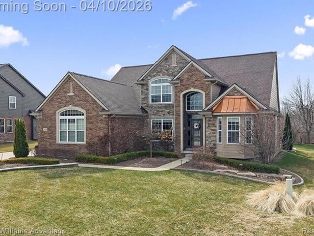 51839 Turnburry Dr, Lyon Township, MI 48178