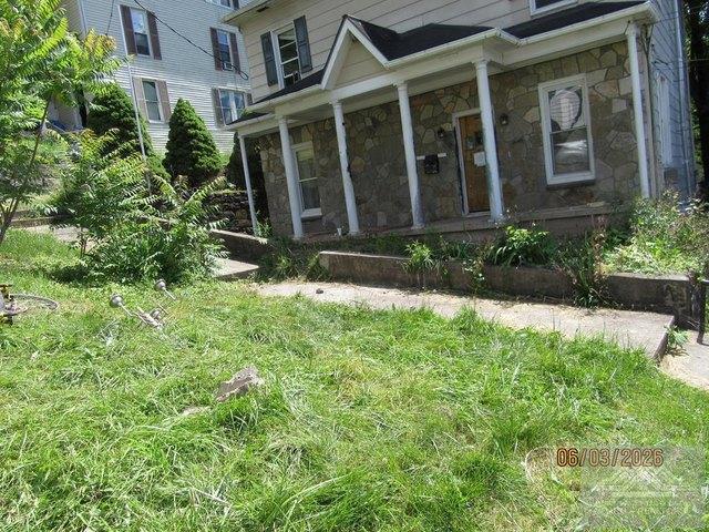 518 4th Ave, Hinton, WV 25951