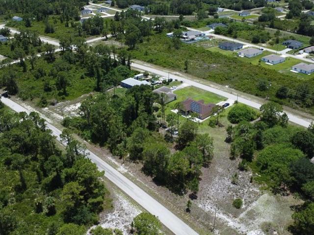 518 Cottonwood Ave S, Lehigh Acres, FL 33974