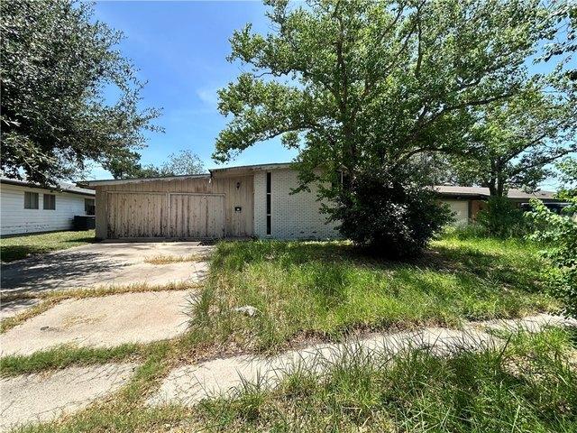 518 College Pl, Kingsville, TX 78363