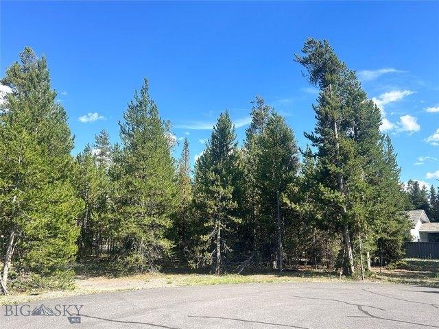 518 Apollinaris Ave, West Yellowstone, MT 59758