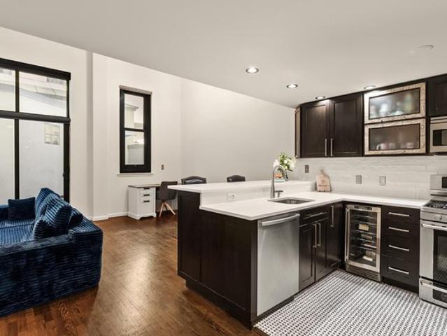 518 Gregory Ave Unit 201, Weehawken, NJ 07086