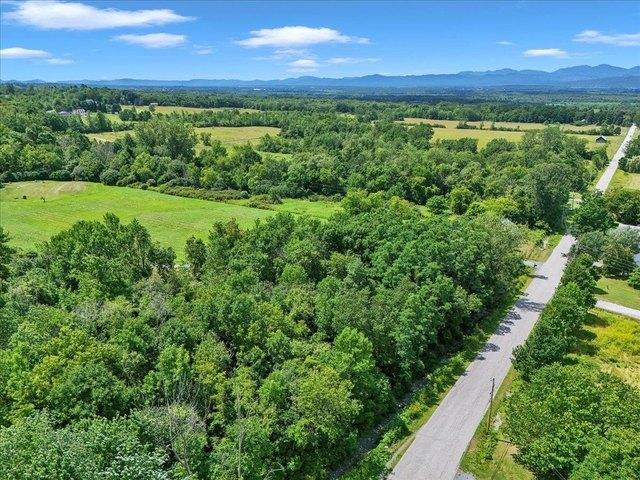 518 Dakin Rd, Ferrisburgh, VT 05456