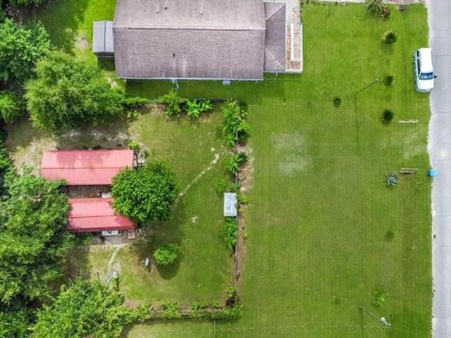 518 E Chipola Ave, Wewahitchka, FL 32465