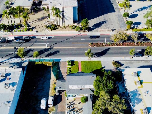 518 E Foothill