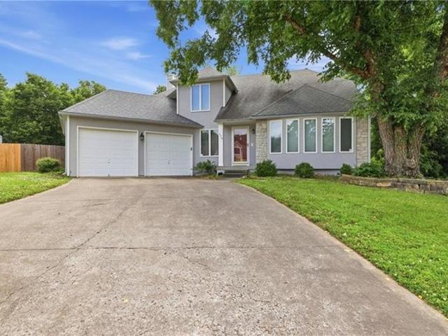 518 Edgewood Dr, Warrensburg, MO 64093