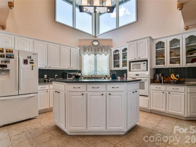 518 Forest Ridge Drive