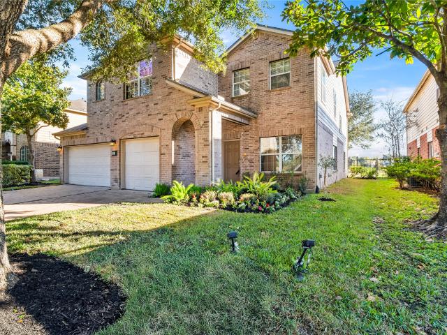 518 Honeysuckle Vine Drive