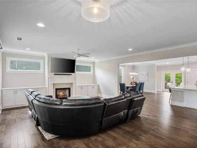 518 Oak Dr