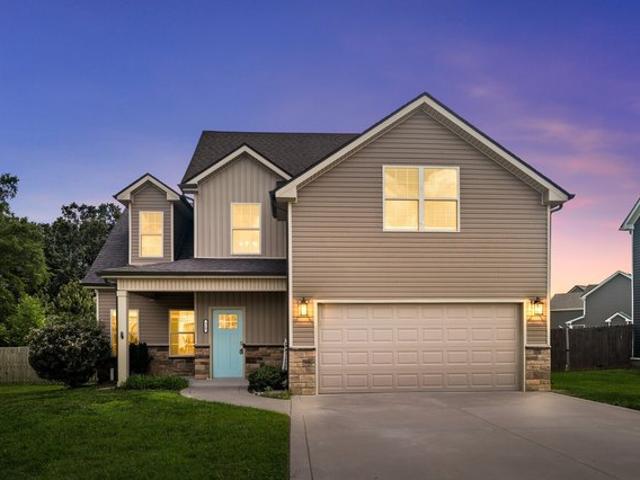 518 Latham Ct, Clarksville, TN 37043