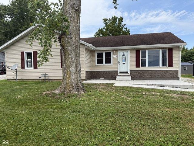 518 Linden Dr, Spiceland, IN 47385