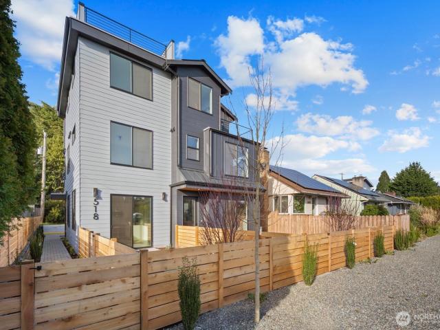 518 N 102nd St, Seattle, WA 98133 | MLS #2518