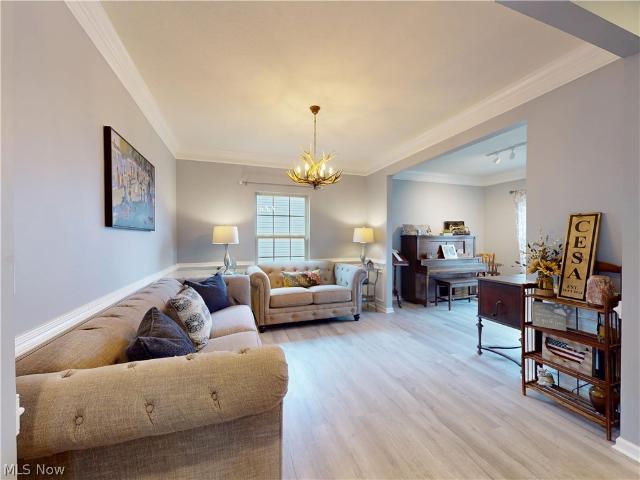 518 N Ashwood Lane