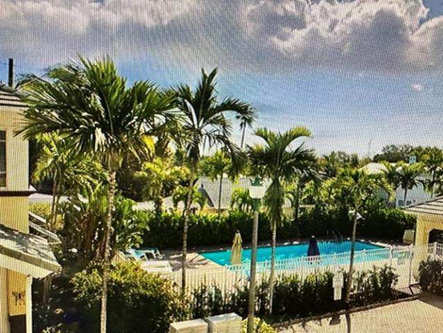 518 N Federal Hwy #8, Lake Worth Beach, FL 33460