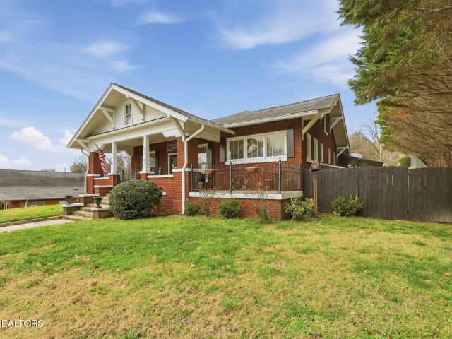 518 N Main St