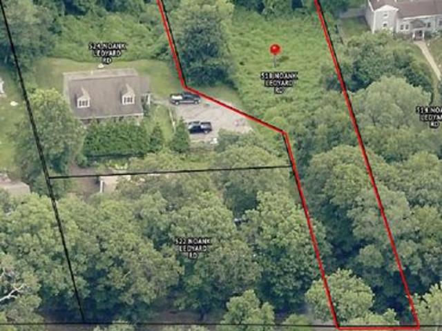 518 Noank Ledyard Rd, Groton, CT 06355