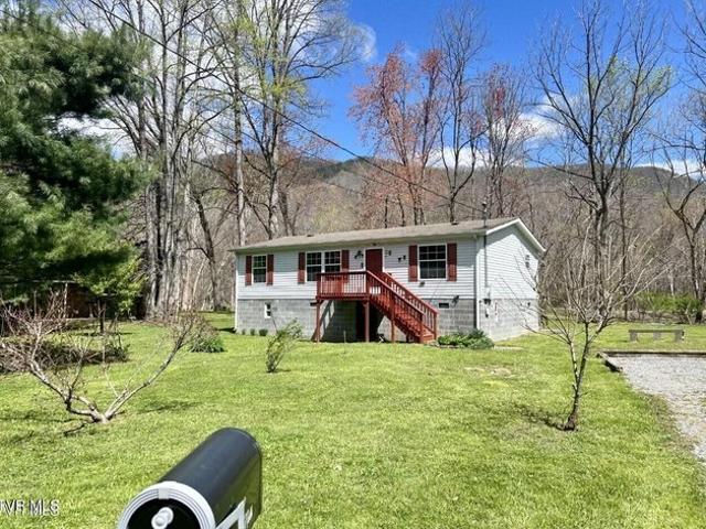 518 NE River St, Big Stone Gap, VA 24219