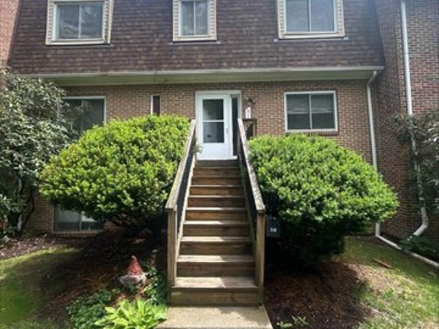 518 Nellies Cave Rd, Blacksburg, VA 24060