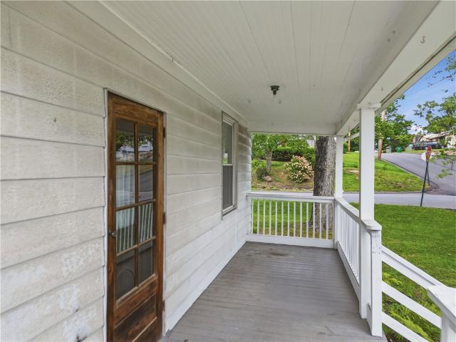 518 Pearl Ave