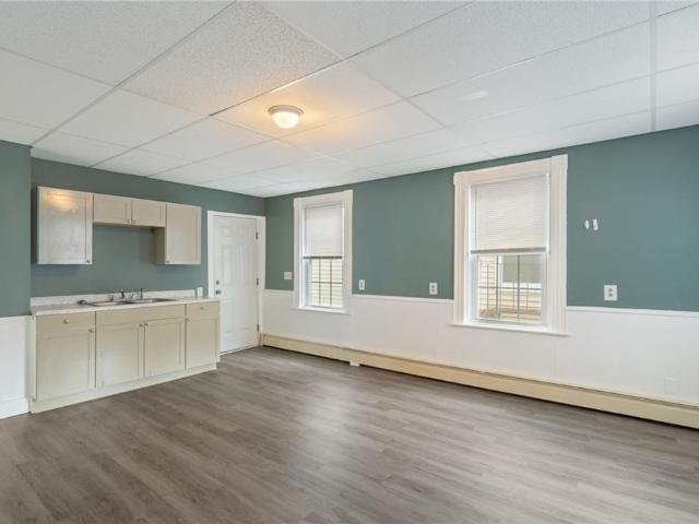 518 Privilege Street 3