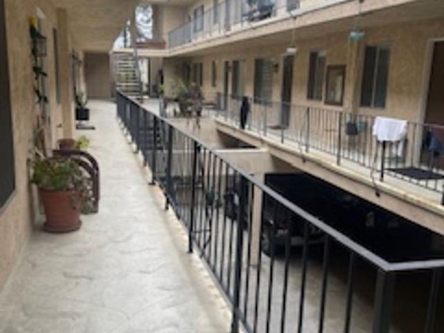 518 Raymond Ave