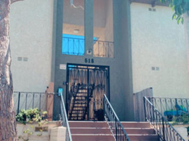 518 Raymond Ave, Unit 10, Santa Monica, CA 90405 | MLS #26655 | Compass