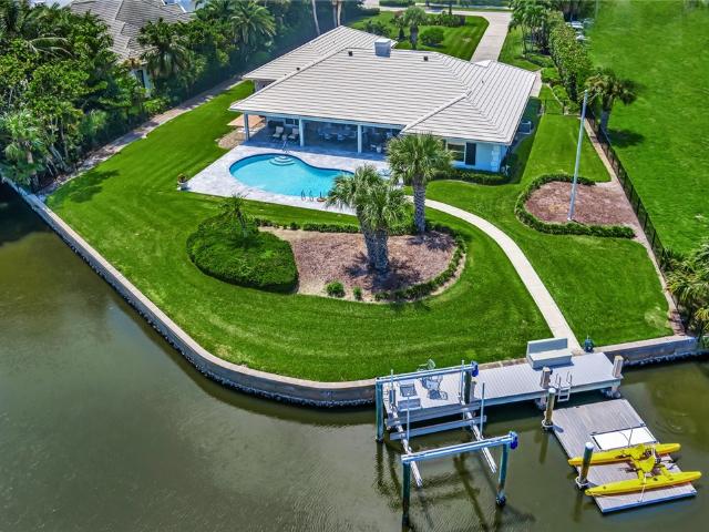 518 River Dr, Vero Beach, FL 32963 | MLS #282359 | Compass