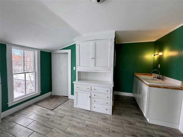 518 W 19TH Street
