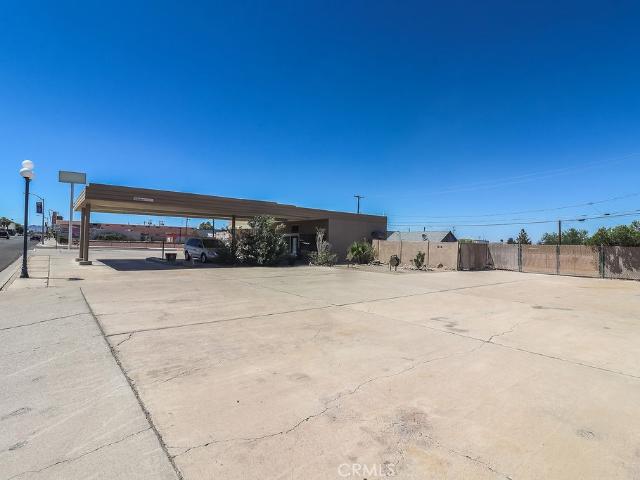 518 W Broadway Street