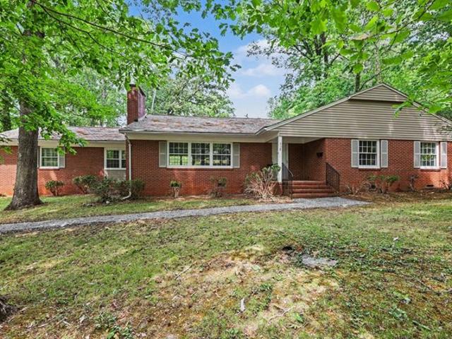 518 W Elk St, Siler City, NC 27344