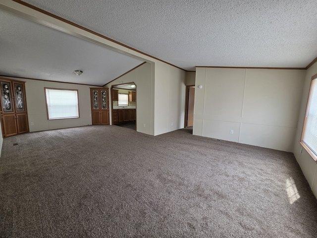 518 White Willow Dr Unit 518, Flint, MI 48506